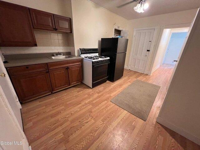 house with 6 bedroom, Albany NY DS103621129