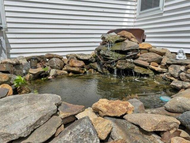house with 6 bedroom, Alton NH ES105093587