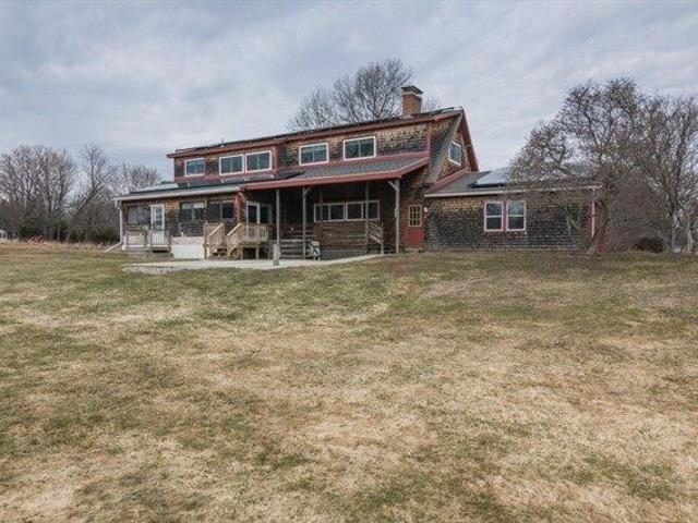 house with 6 bedroom, Amherst MA DLS103100246