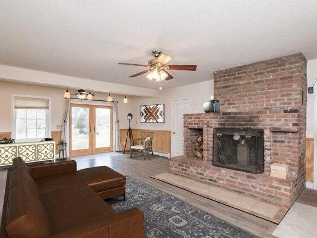 house with 6 bedroom, Amherst MA ES103888280