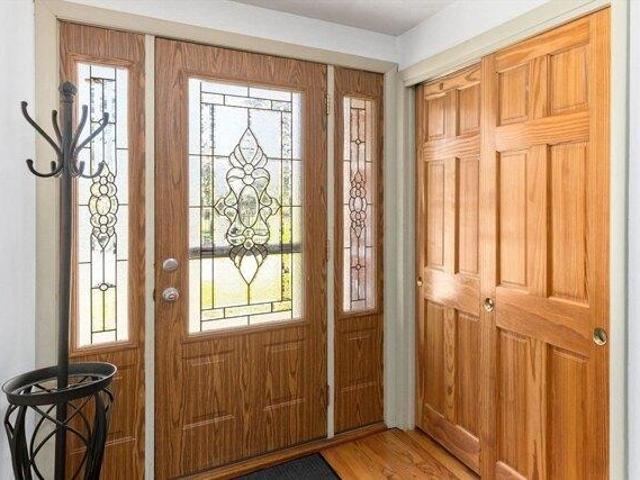 house with 6 bedroom, Attleboro MA DS102217570