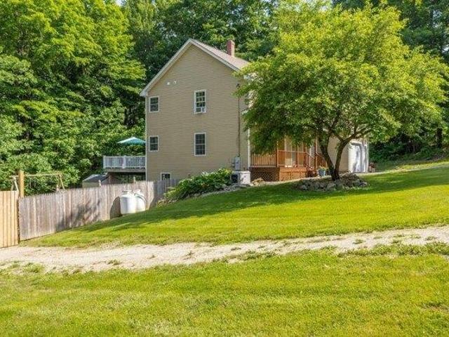 house with 6 bedroom, Auburn ME ES104607580