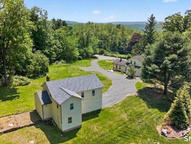 house with 6 bedroom, Avon CT DS103969538