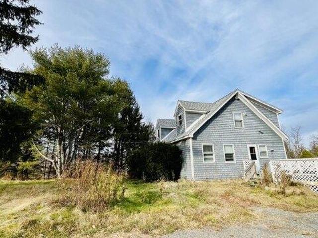 house with 6 bedroom, Bangor ME ES103128348