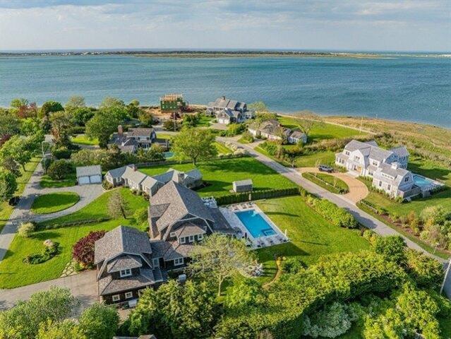 house with 6 bedroom, Barnstable MA ES105229965