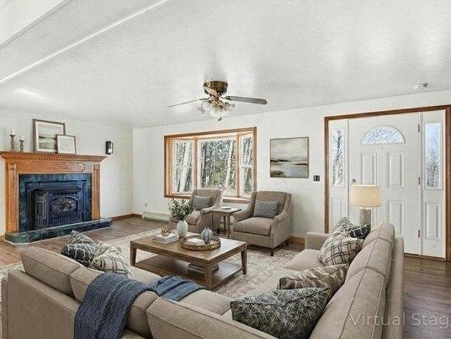 house with 6 bedroom, Barre MA ES103221325