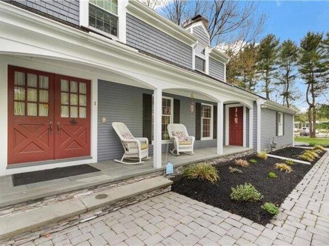 house with 6 bedroom, Barrington RI DLS102060832