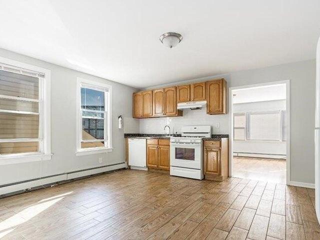house with 6 bedroom, Bayonne NJ DLS101660956