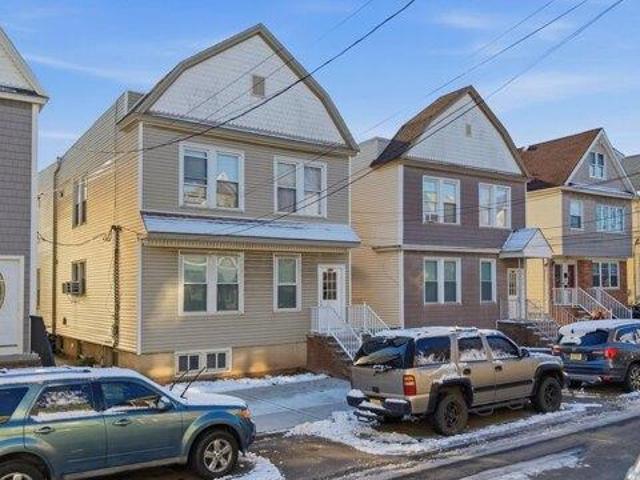 house with 6 bedroom, Bayonne NJ DLS102256968