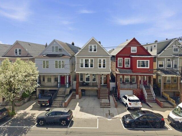 house with 6 bedroom, Bayonne NJ DS104114654