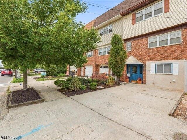 house with 6 bedroom, Bayonne NJ DS104351205
