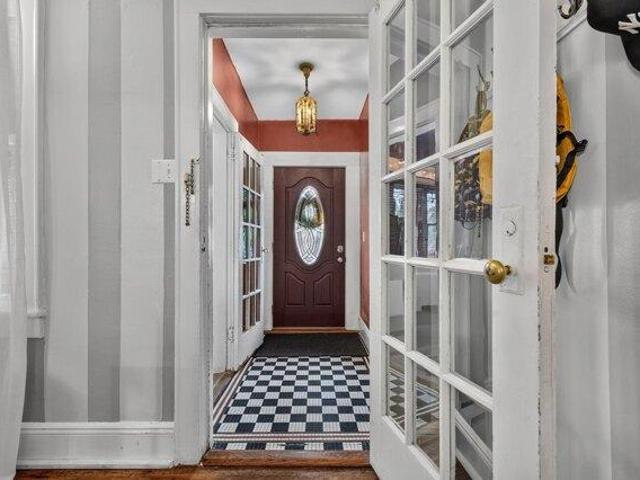 house with 6 bedroom, Bayonne NJ DS104376189