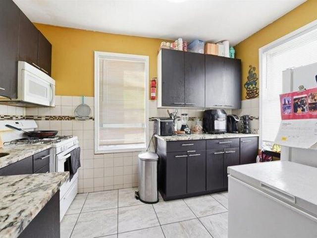 house with 6 bedroom, Bayonne NJ DS103070736