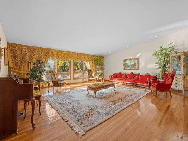 house with 6 bedroom, Bayonne NJ ES104114781