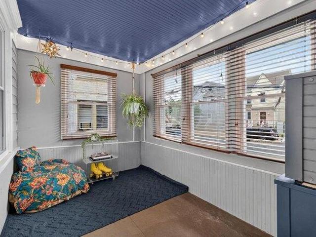 house with 6 bedroom, Bayonne NJ ES104376189