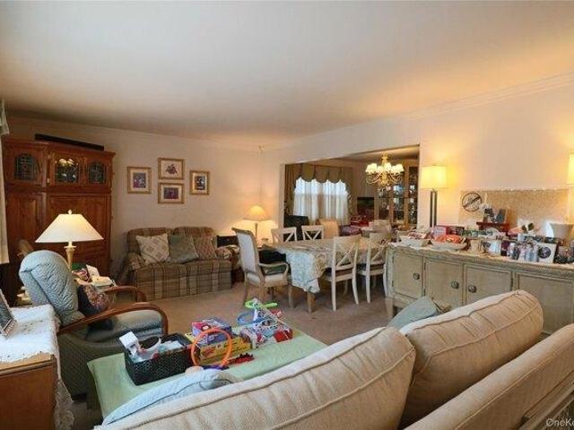 house with 6 bedroom, Bayside NY ES103619521