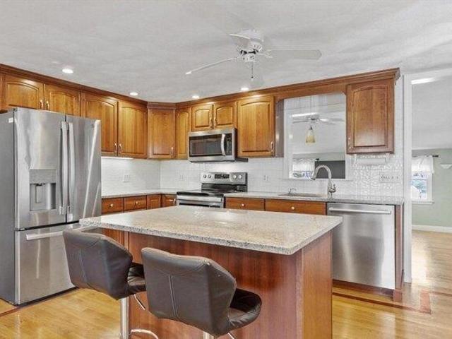 house with 6 bedroom, Bedford MA DS102922523