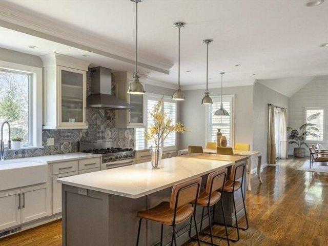 house with 6 bedroom, Bedford MA ES104407789
