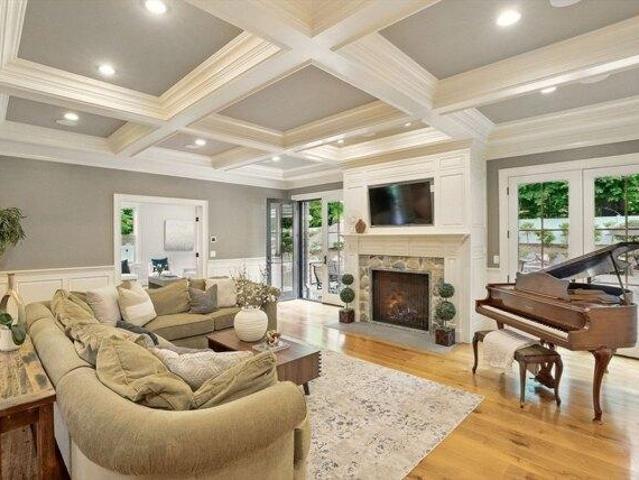 house with 6 bedroom, Bedford MA ES103249492