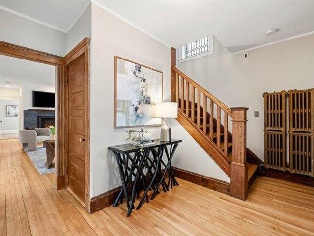 house with 6 bedroom, Belmont MA DLS102412602