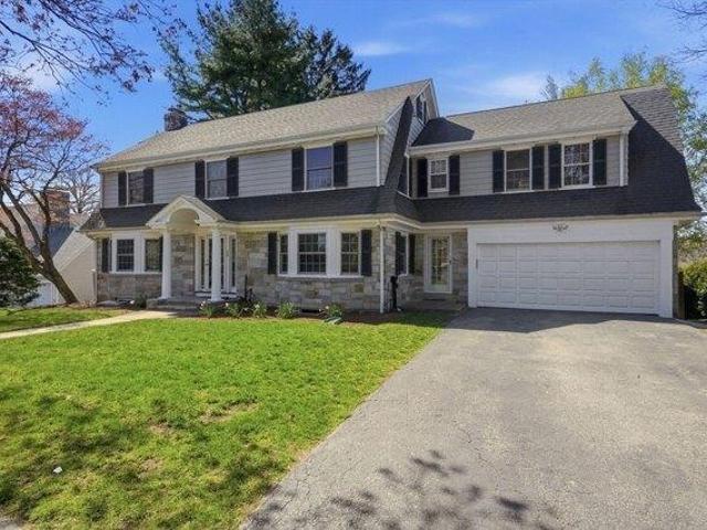 house with 6 bedroom, Belmont MA ES105094241