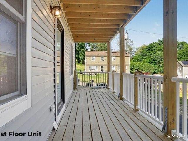 house with 6 bedroom, Bethel CT DS104193072