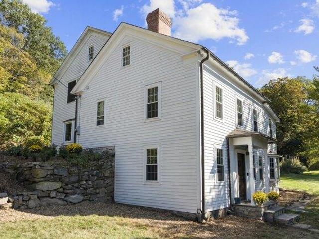 house with 6 bedroom, Bethel CT ES104812259