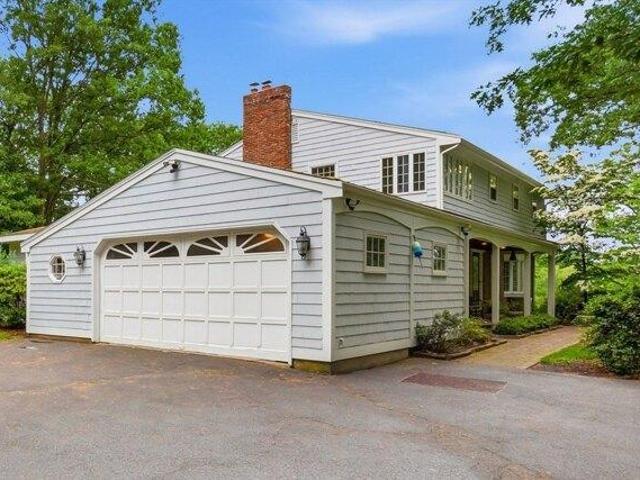 house with 6 bedroom, Beverly MA ES104148852
