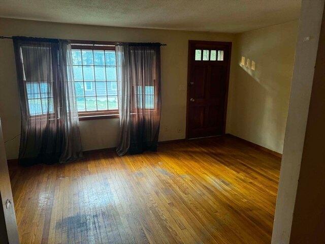 house with 6 bedroom, Billerica MA ES104907116