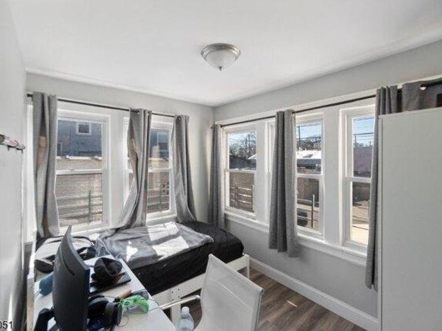 house with 6 bedroom, Bogota NJ DS102801012