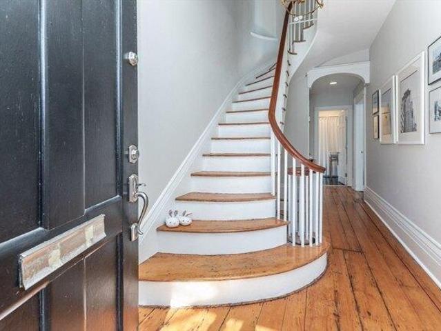house with 6 bedroom, Boston MA DLS101801487