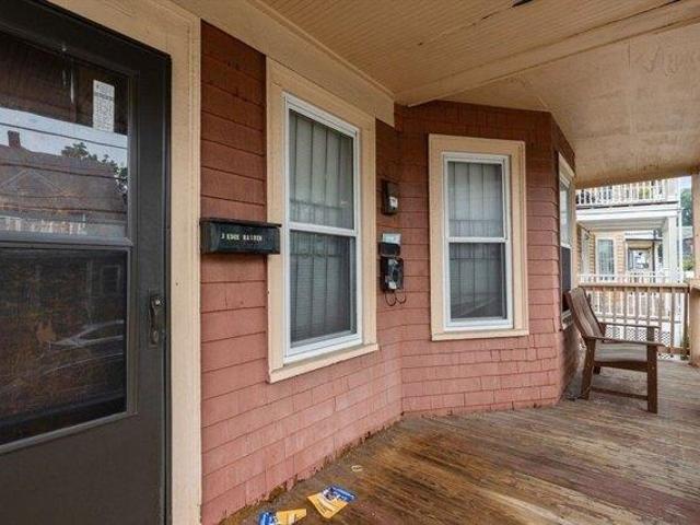 house with 6 bedroom, Boston MA DLS102632888