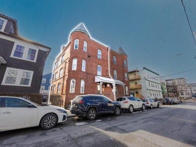 house with 6 bedroom, Boston MA DLS102798915