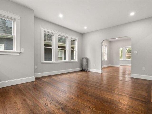 house with 6 bedroom, Boston MA DS104151587