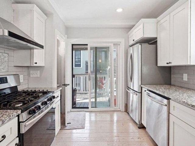 house with 6 bedroom, Boston MA ES103438369