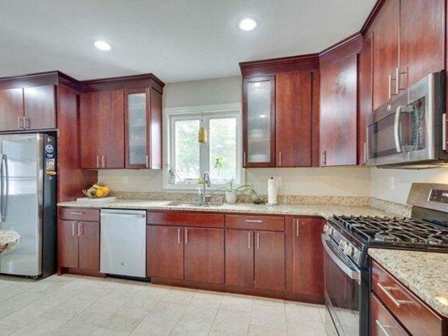 house with 6 bedroom, Boston MA ES103496750