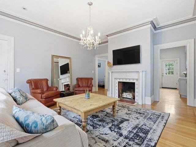 house with 6 bedroom, Boston MA ES103499890