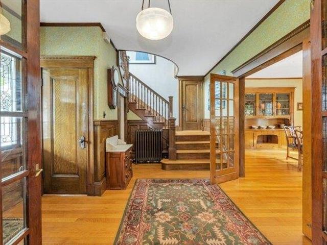 house with 6 bedroom, Boston MA ES103020611