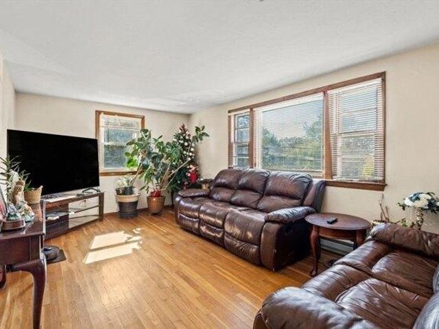 house with 6 bedroom, Boston MA ES103249487