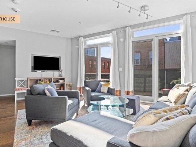 house with 6 bedroom, Boston MA ES104791265