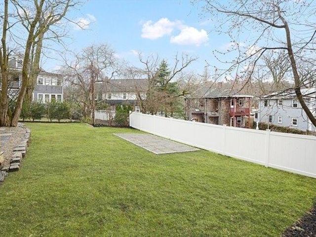 house with 6 bedroom, Boston MA ES104808326