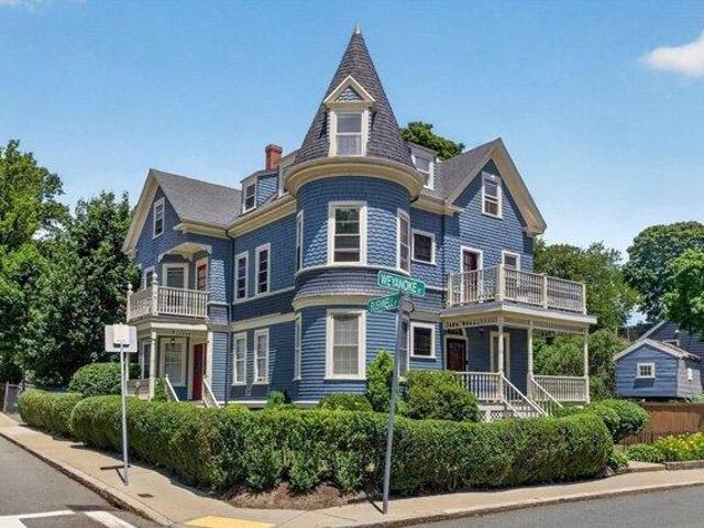 house with 6 bedroom, Boston MA ES104153762