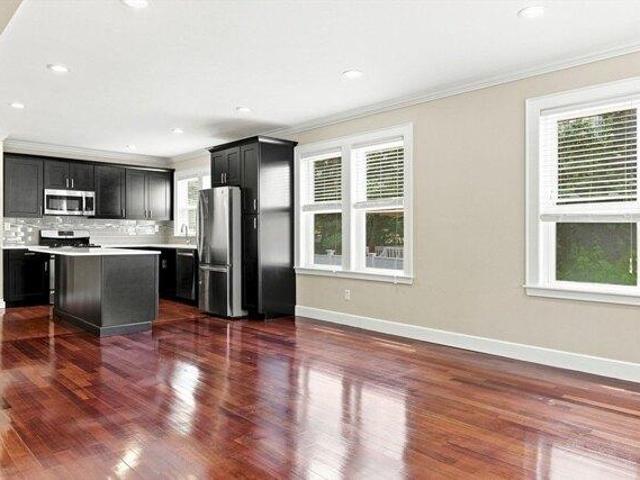 house with 6 bedroom, Boston MA ES105080453