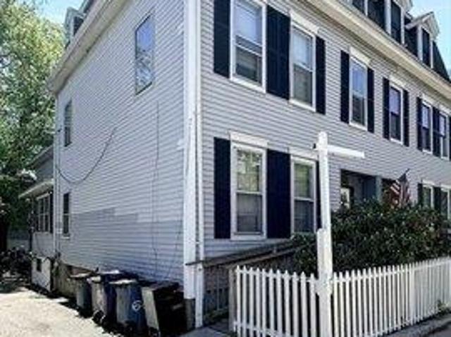 house with 6 bedroom, Boston MA ES105081614