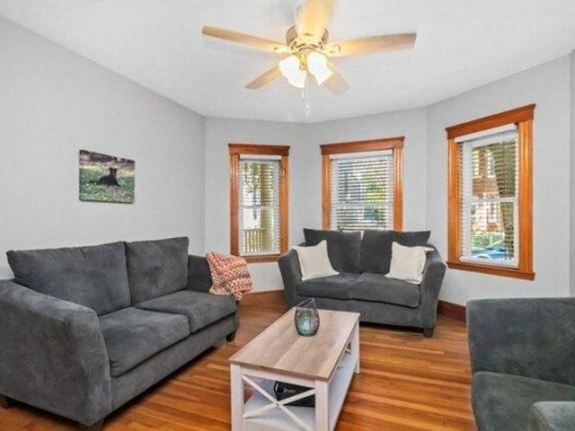 house with 6 bedroom, Boston MA ES105095067