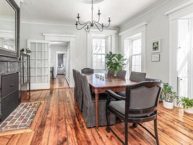 house with 6 bedroom, Boston MA ES105156286