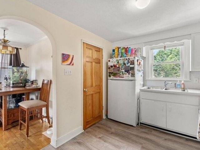 house with 6 bedroom, Boston MA ES105239126