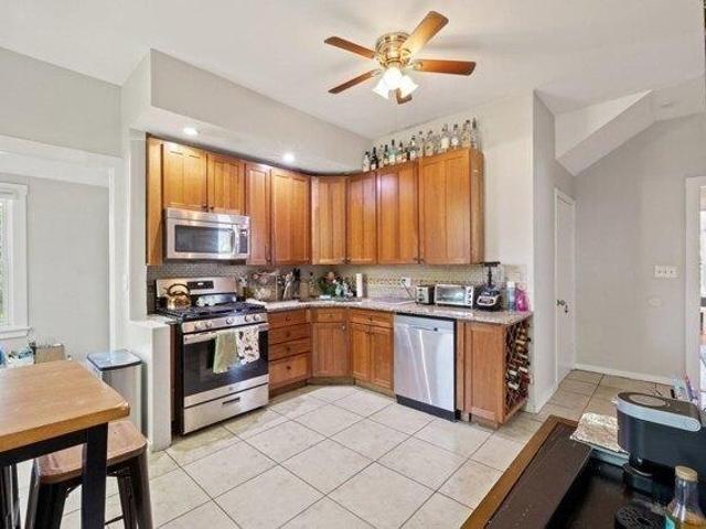 house with 6 bedroom, Boston MA ES105255614