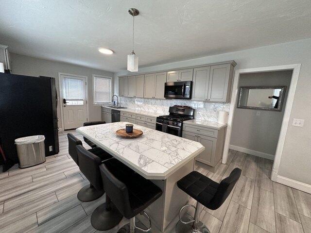 house with 6 bedroom, Boston MA ES105255910