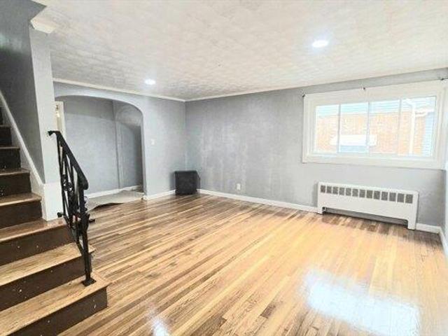 house with 6 bedroom, Boston MA ES105314507